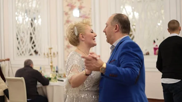 Dinner Dance - Englisch.net